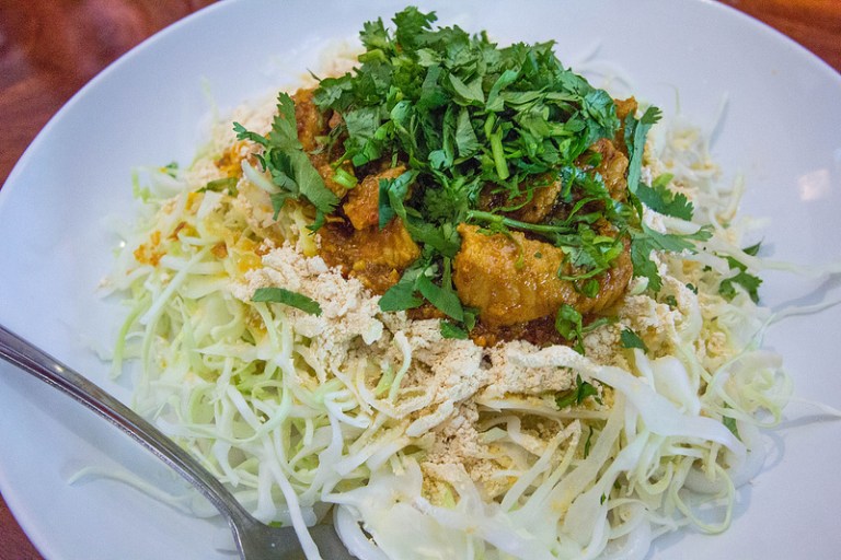 Burma: Nan Gyi Thoke | Food Touring