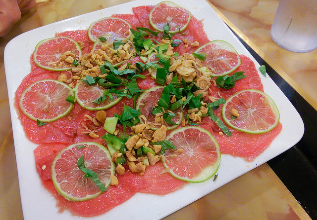 Vietnam: Bò Tái Chanh | Food Touring